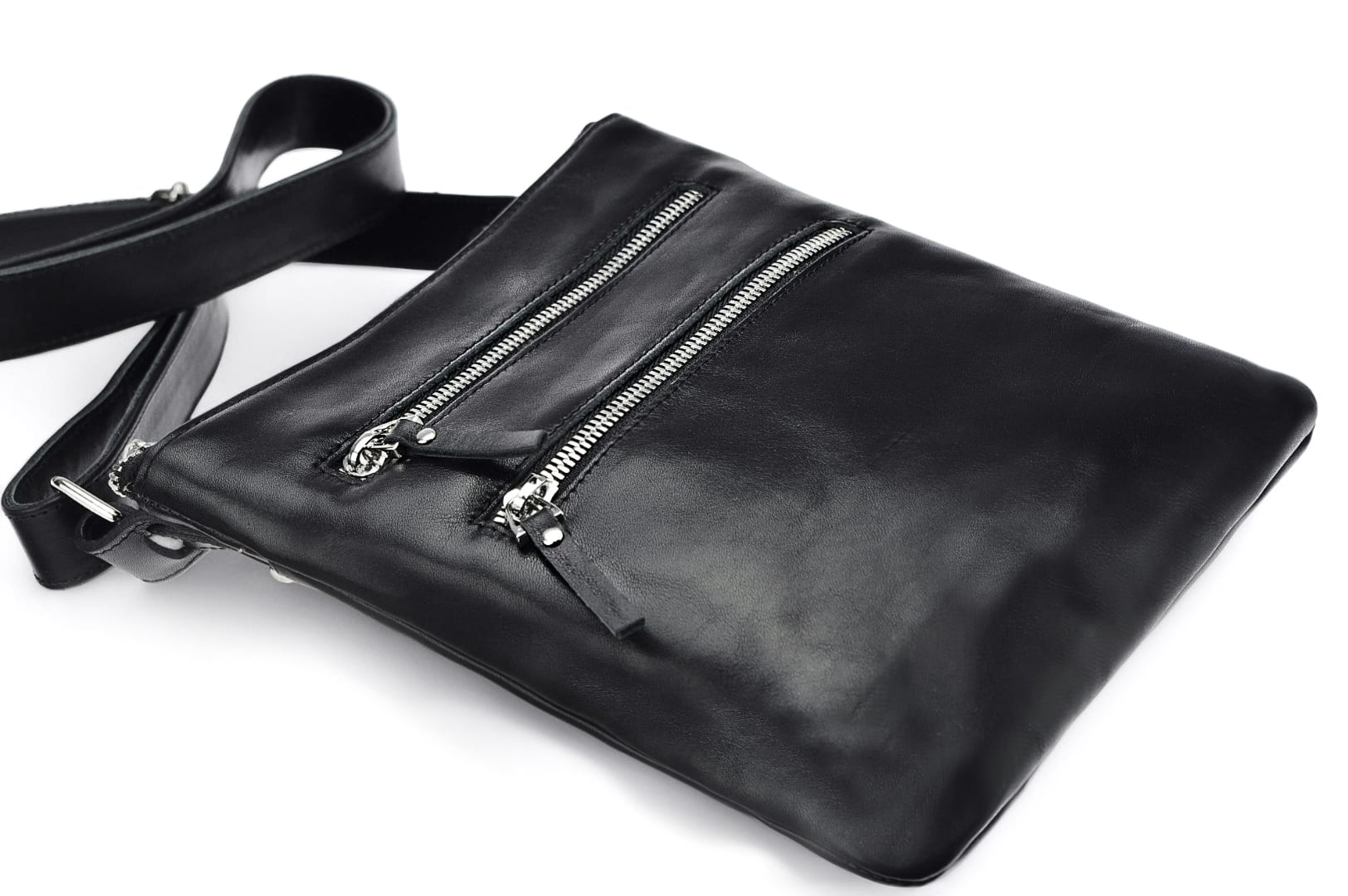 Classic Leather Shoulder Bag - Stylish & Durable | Eric Lasko